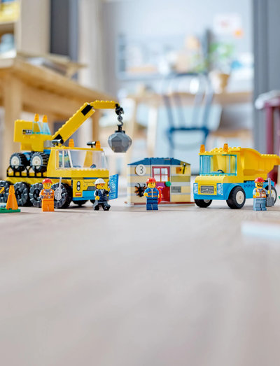 LEGO City Construction Trucks And Wrecking Ball Crane 60391 (Multicolor ...