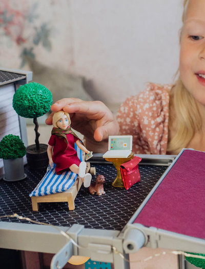 Lundby Lundby Docka Med Dator (LUN60808200) - Tillbehör till dockhus ...