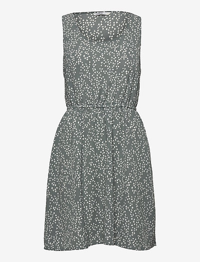 Only - Köp massa klänningar & jeans online idag | Boozt.com